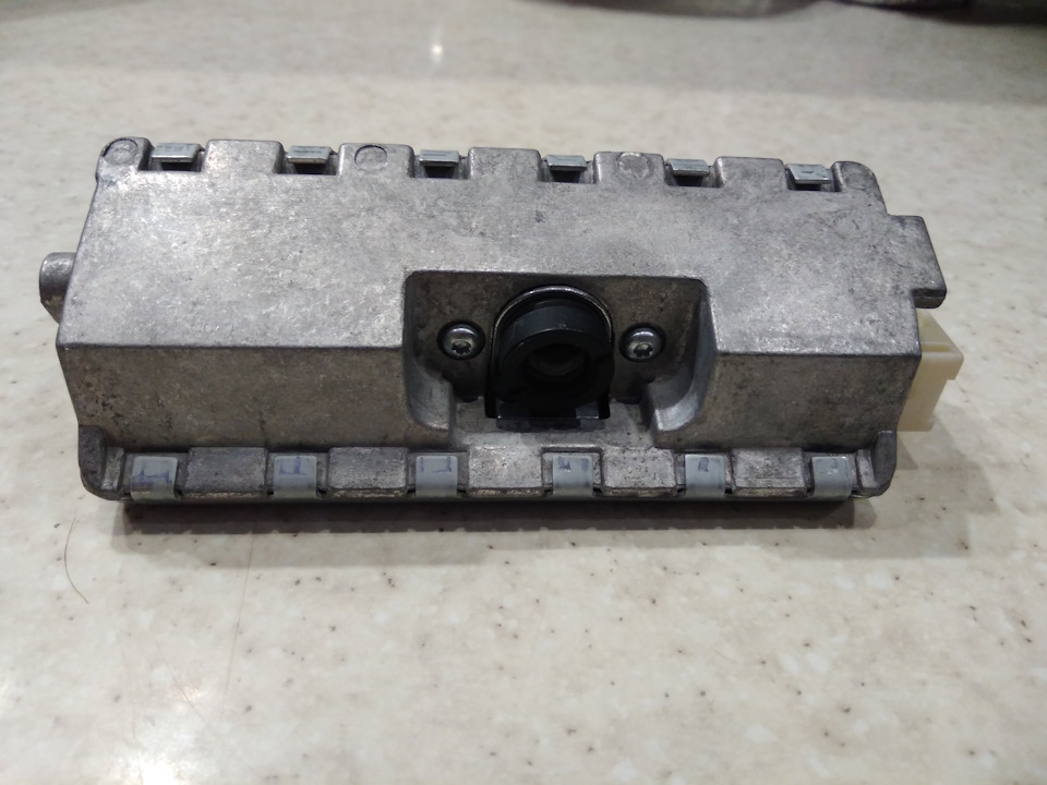 Установка Active lane assist. — Audi Q5 (1G), 2 л, 2010 года ...