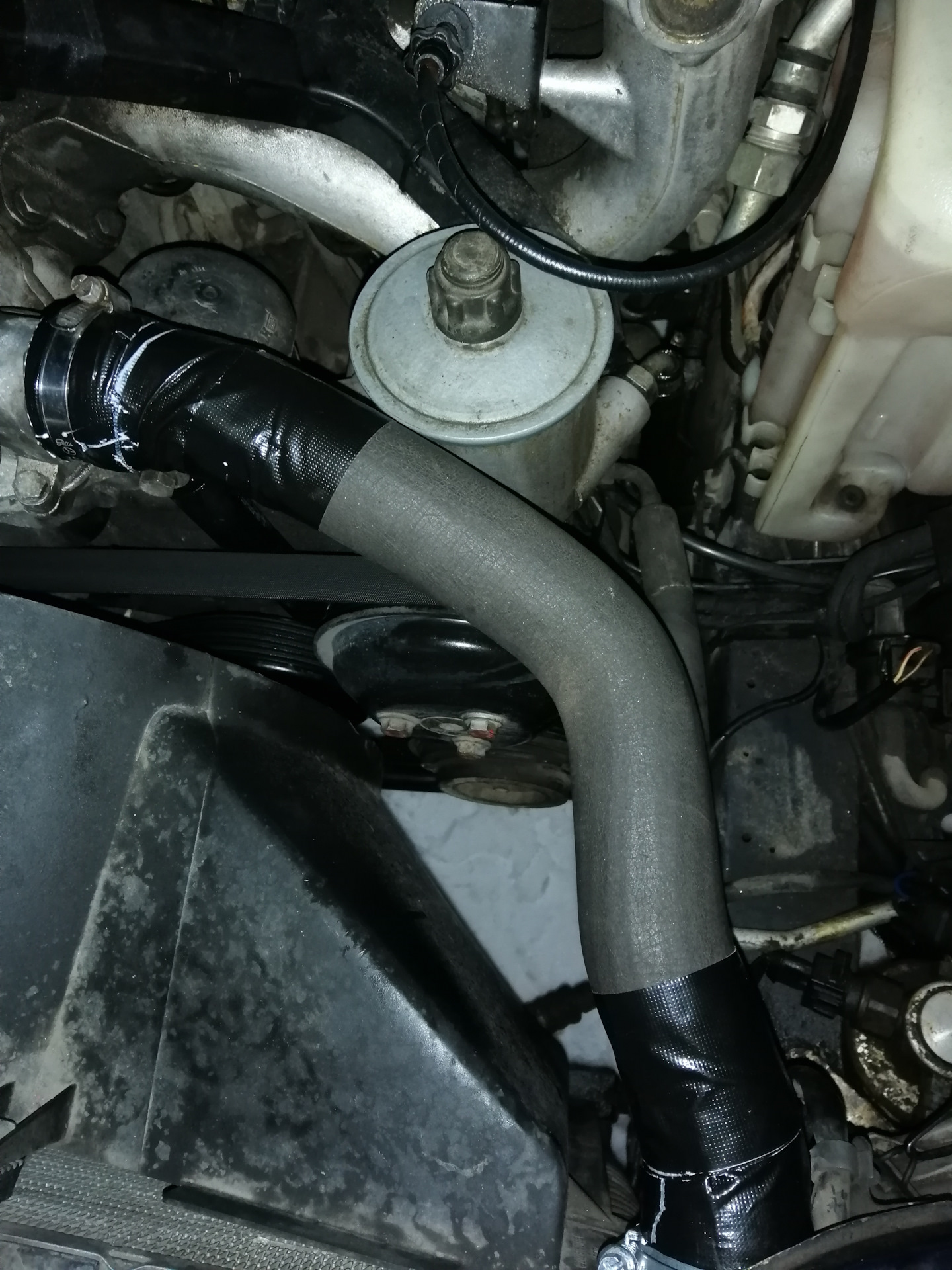 Замена патрубка системы охлаждения — Mercedes-Benz C-Class (W202), 2 л ...