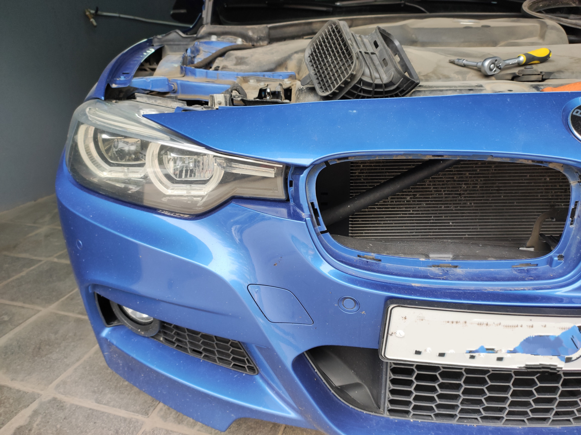 Замена масла + ОЕМ холодный впуск 🥱 — BMW 3 series (F30), 2 л, 2017 ...