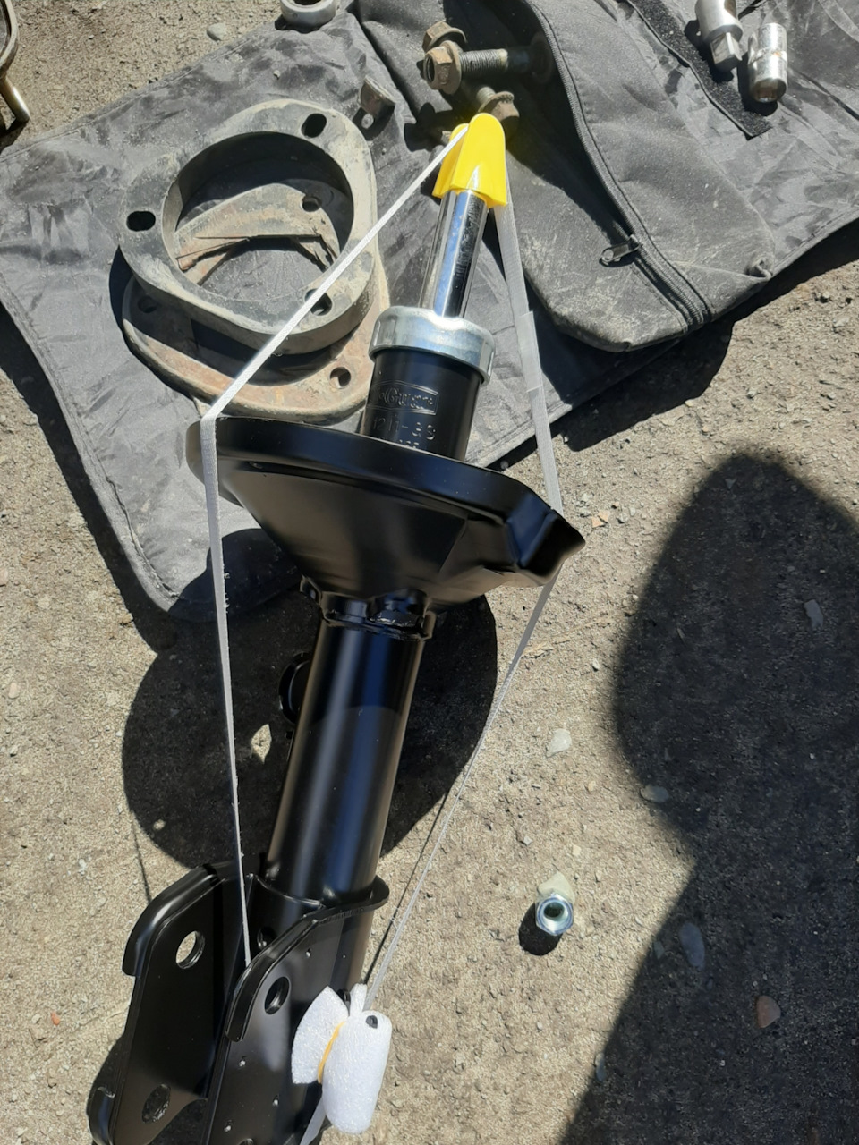 Замена передних амортизаторов — Honda Stepwgn (2G), 2 л, 2001 года ...