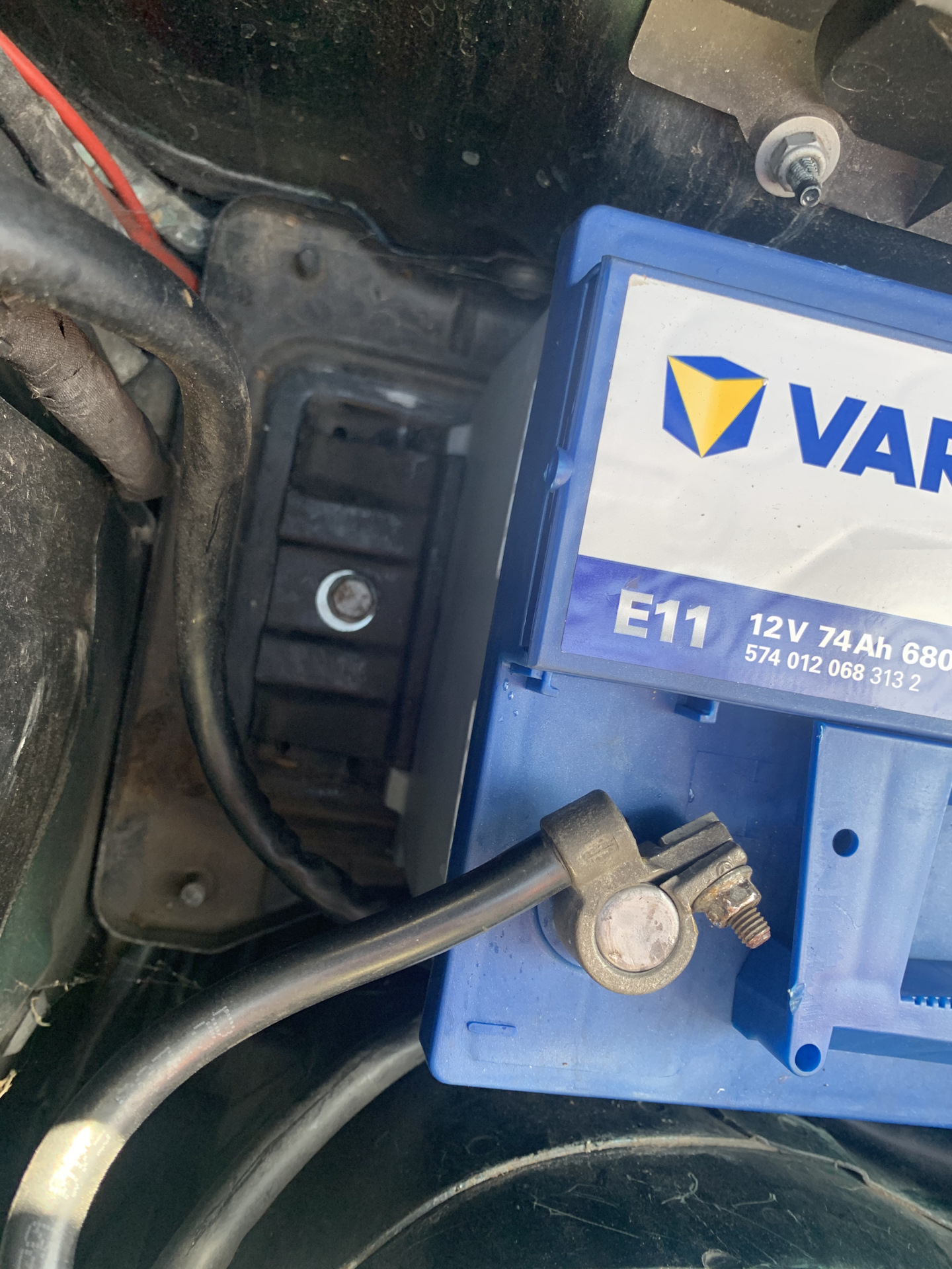 Замена аккумулятора — Mercedes-Benz C-class Estate (S203), 1,8 л, 2004 ...