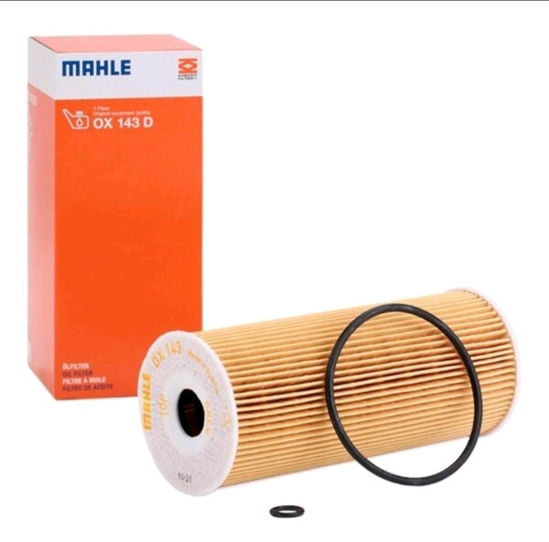 Замена масла в двигателе — Audi A4 (B5), 1,9 л, 2000 года | плановое ТО ...