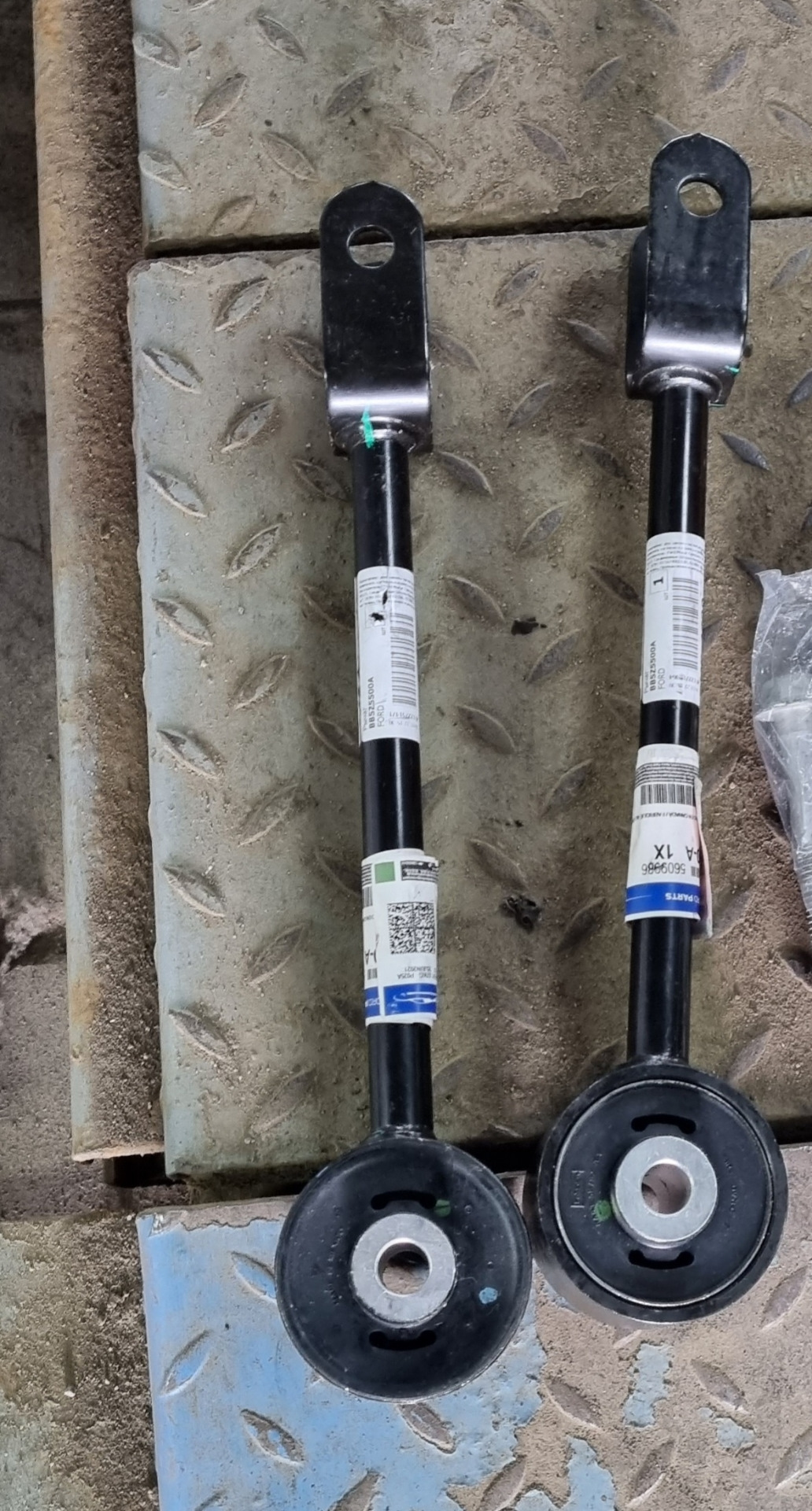 Задние продольные тяги — Ford Explorer (5G), 3,5 л, 2012 года | визит ...