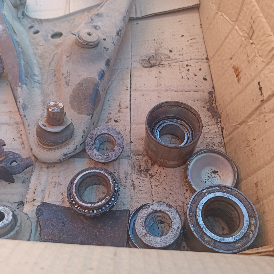 ⚙️🔧🔩Первые большие вложения в подвеску. Так ли надёжен Ларгус? 🚙🛠🔩 ...