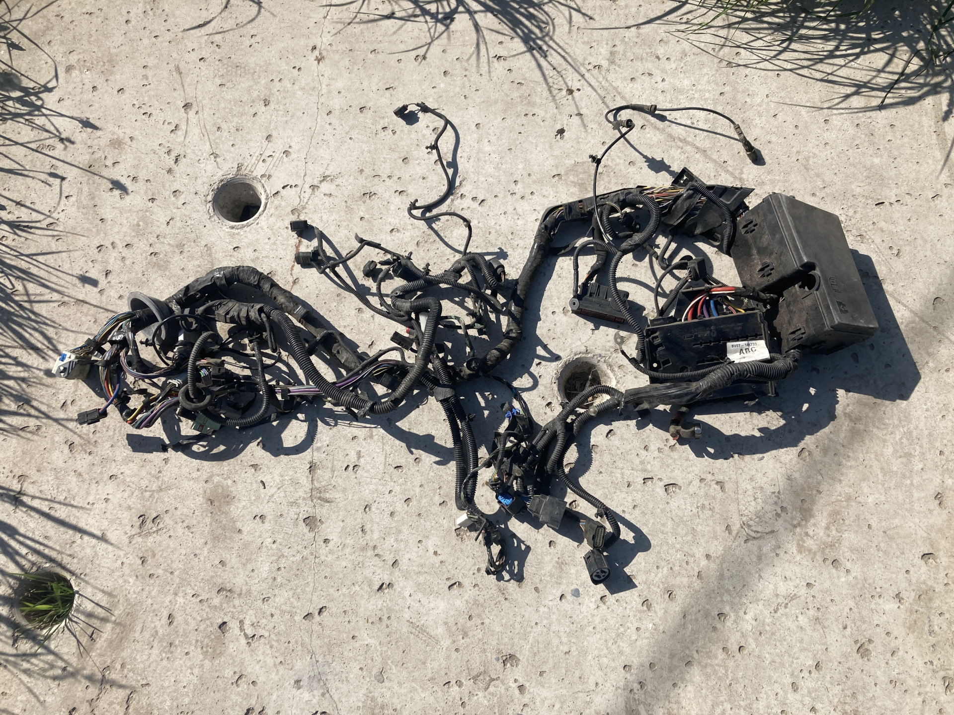 Замена подкапотной проводки на полную — Ford Focus Hatchback III, 1,6 л ...