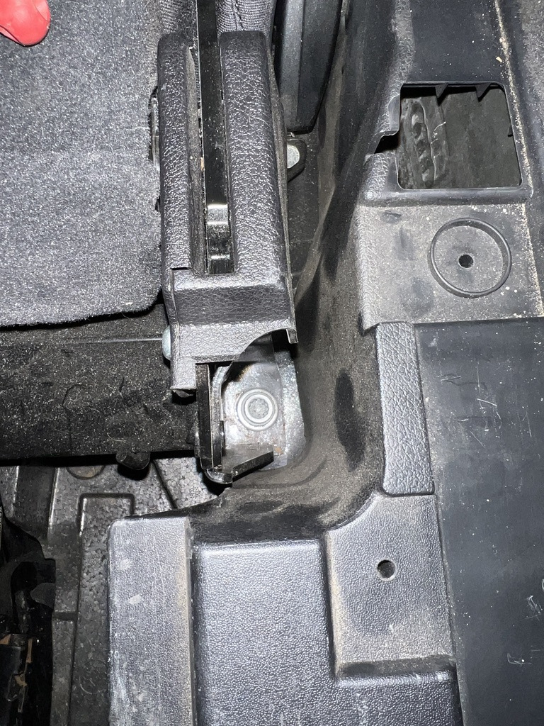 Система крепления груза в багажник — Audi Q7 (1G), 3 л, 2008 года ...