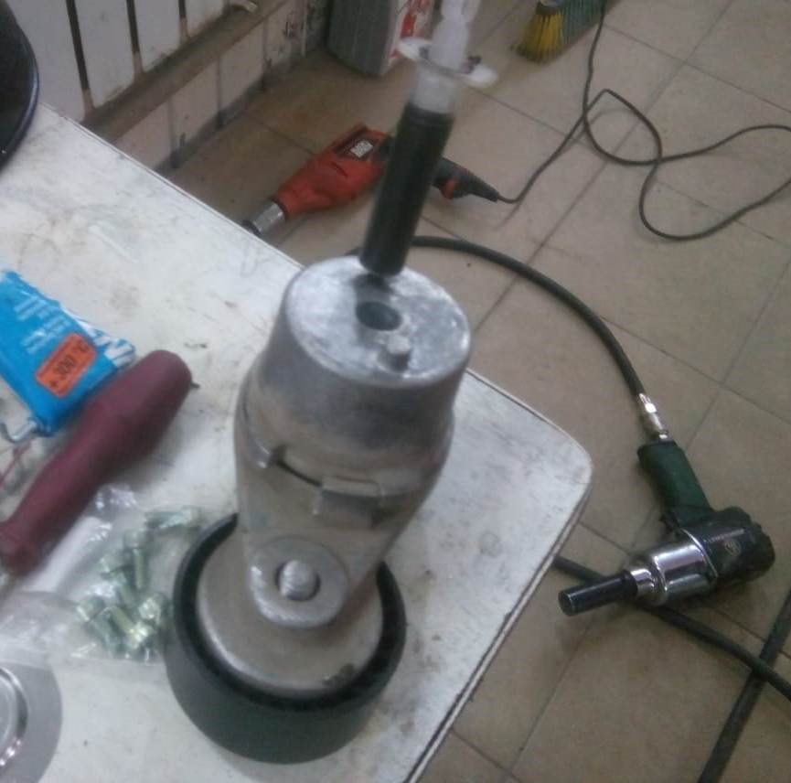 Ролики приводного ремня, обслуживание и замена, — Ravon Nexia R3, 1,5 л ...