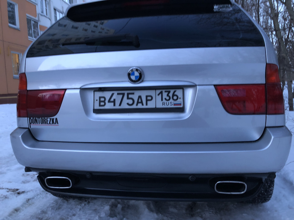 Эмблемы BMW, зарядка Meizu. — BMW X5 (E53), 3 л, 2001 года | стайлинг ...