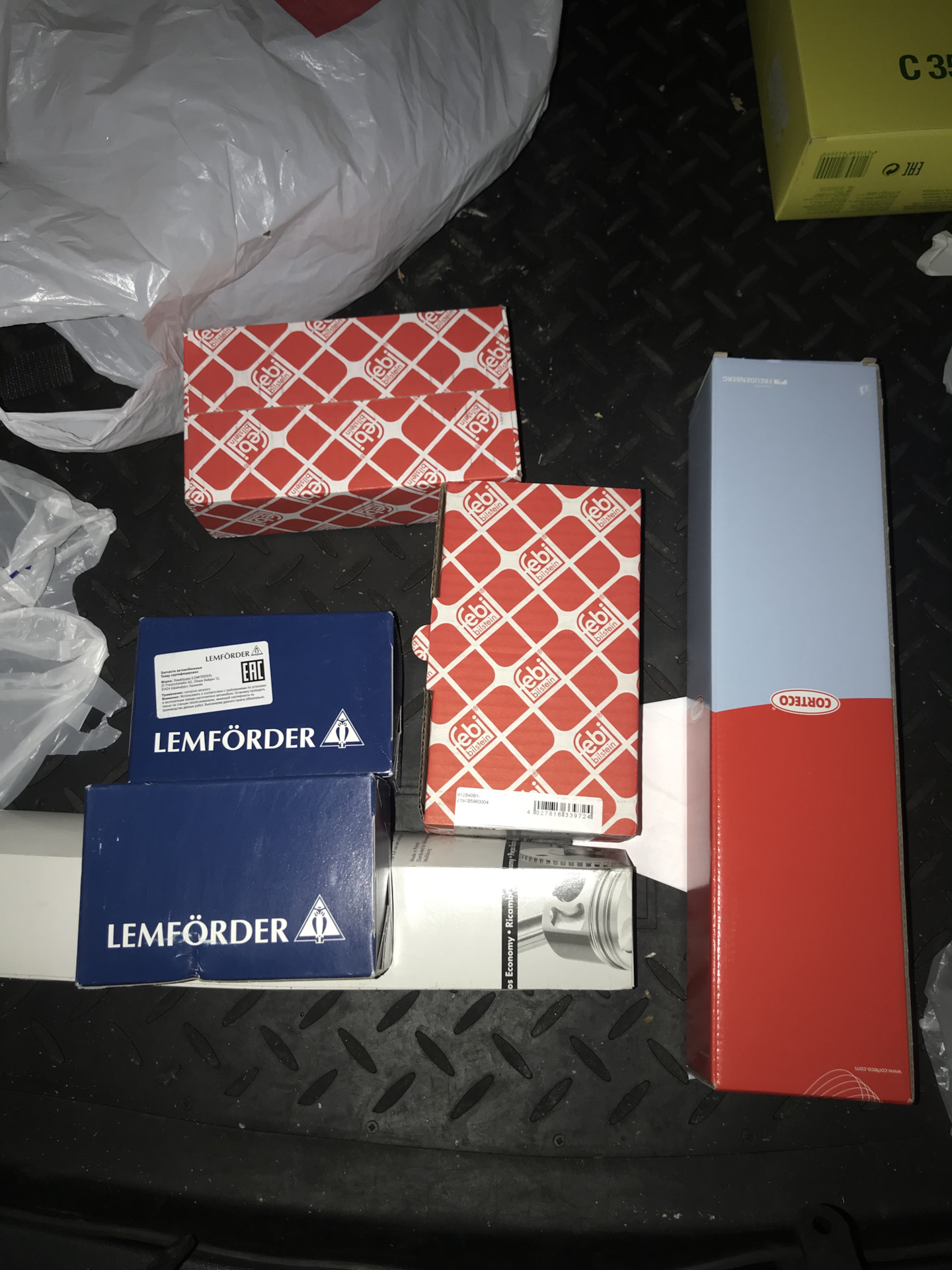 Замена сайлентблоков, опоры двигателя и стоек заднего стабилизатора ...