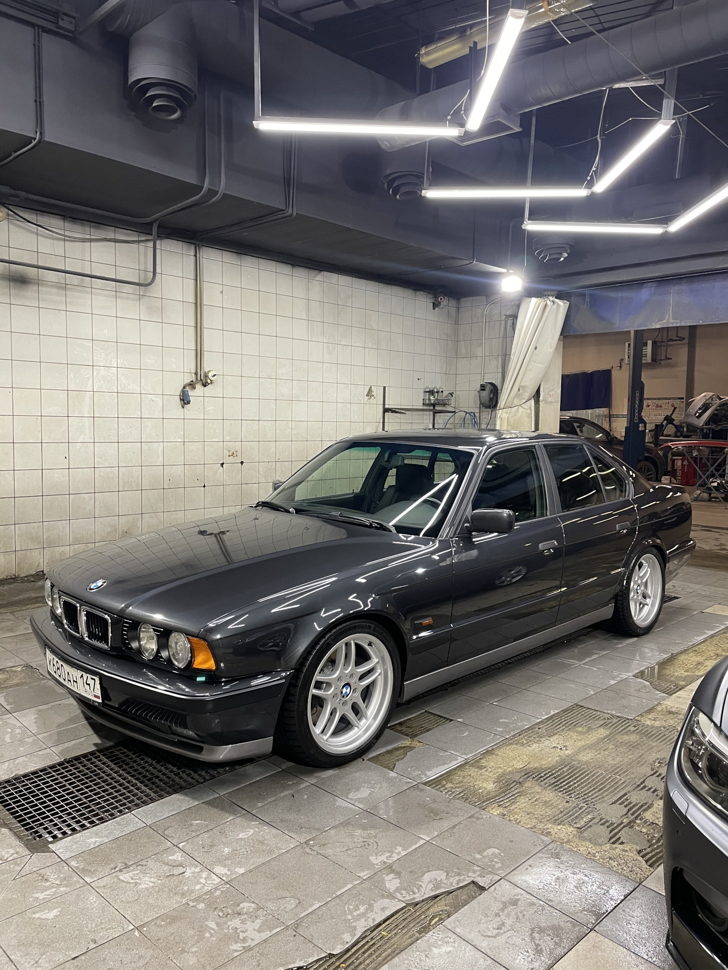 Конец сезона — BMW M5 (E34), 3,8 л, 1993 года | мойка | DRIVE2
