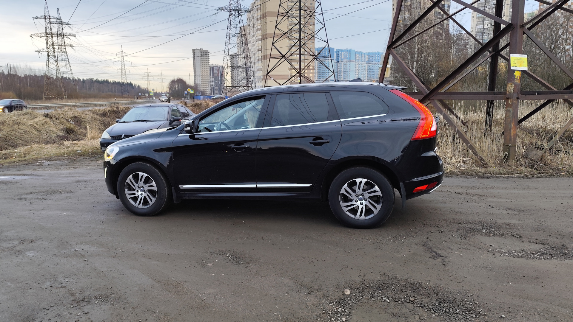 Диски r17 на летнюю резину — Volvo XC60 (1G), 2,4 л, 2013 года | колёсные диски | DRIVE2