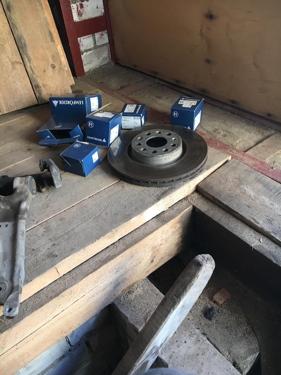 Передняя подвеска ч1. — Volkswagen Passat B6, 1,8 л, 2009 года | своими ...