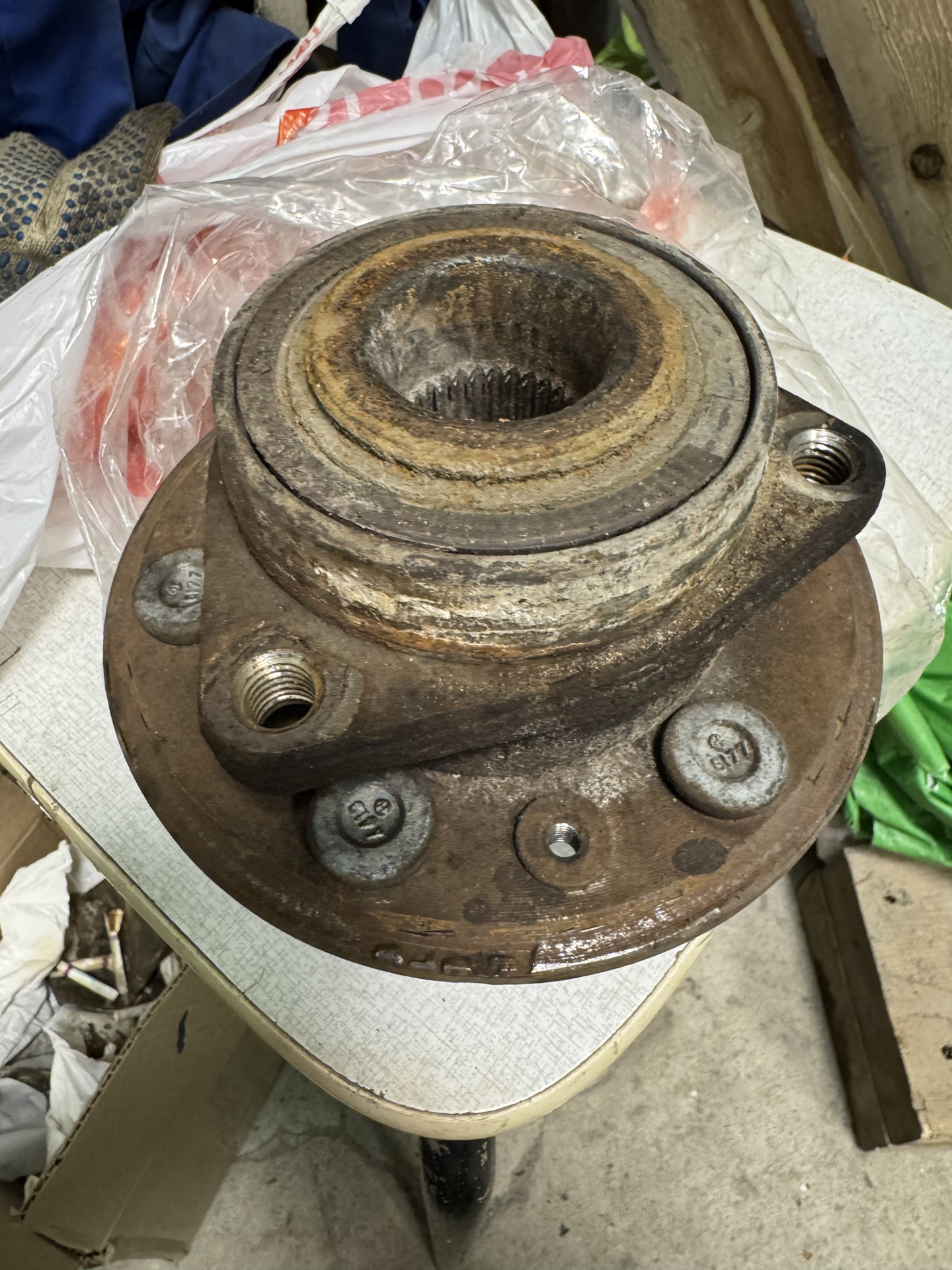 Сальник коленвала — Cadillac SRX (2G), 3 л, 2010 года | визит на сервис ...