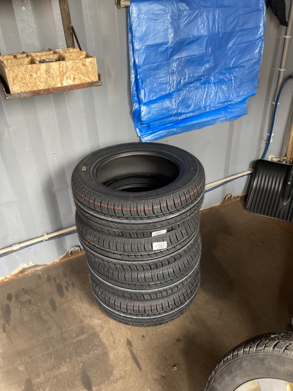 ТОшка. Масло+ступица перед, зад+летняя резина — Volkswagen Polo Sedan ...