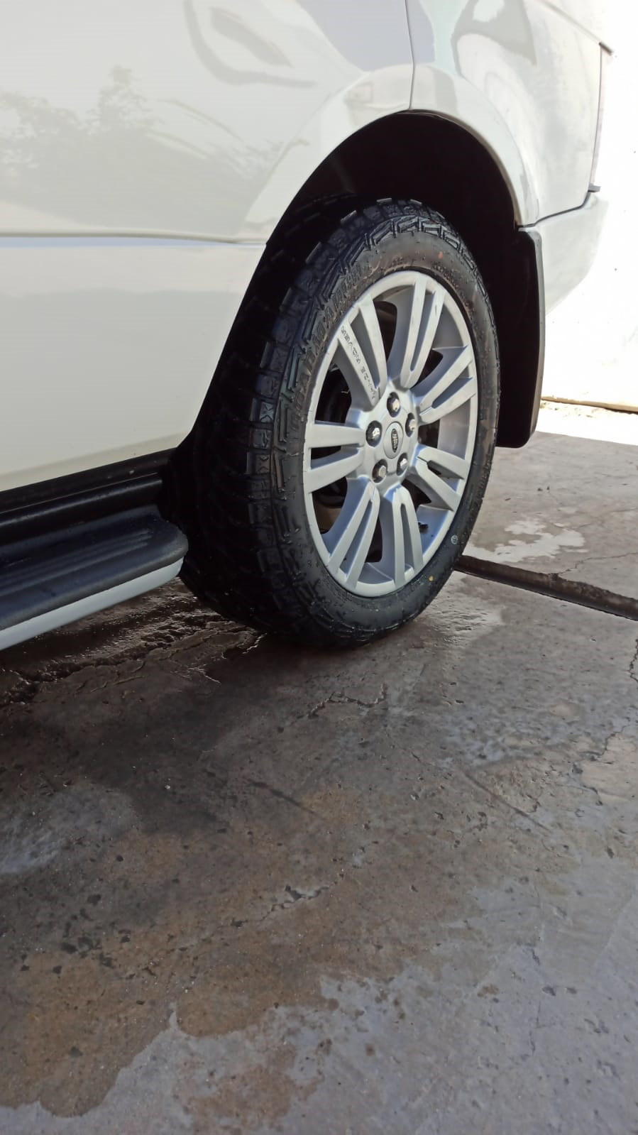 ПРО ШИНЫ Roadmarch PrimeMax AT II 265/50R20 — Land Rover Range Rover ...