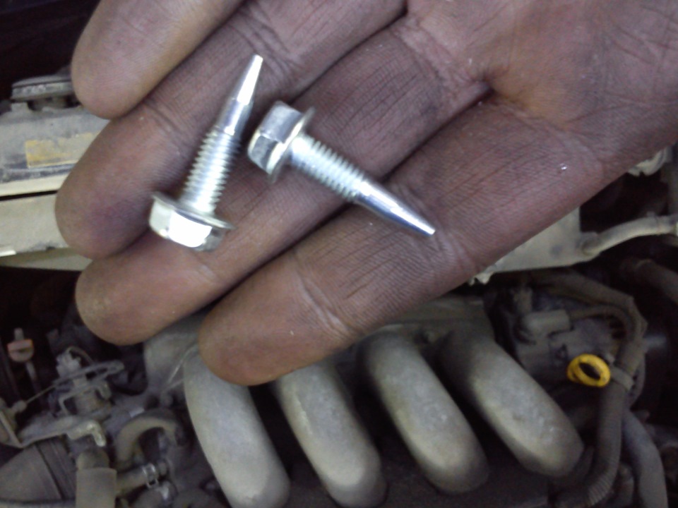 Замена лифт-болтов на 2ZZ-GE — Toyota Will VS, 1,8 л, 2001 года ...