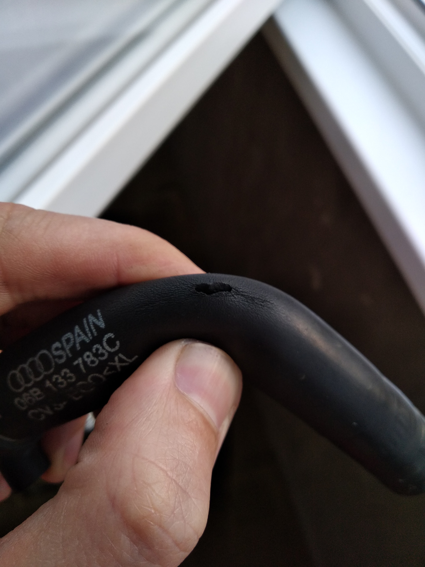 Лопнул соеденительный патрубок ВКГ — Volkswagen Passat B5, 1,8 л, 2000 ...