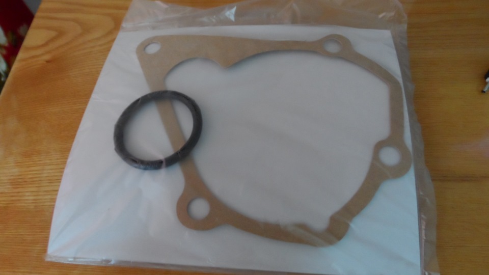 Замена помпы — Mitsubishi Lancer IV, 1,5 л, 1991 года | своими руками ...