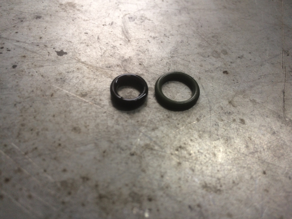 Уходит жидкость ГУР. Решение — Audi A4 (B8), 1,8 л, 2008 года | своими ...