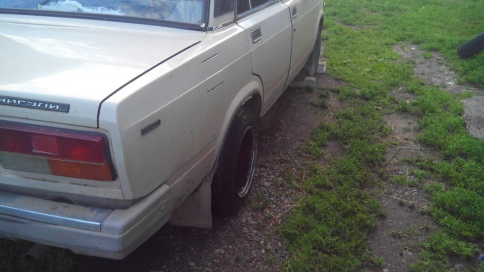 Дело было вечером, делать было не чего. Решил я поэкспериментировать с разварками) — Lada 2107 ...