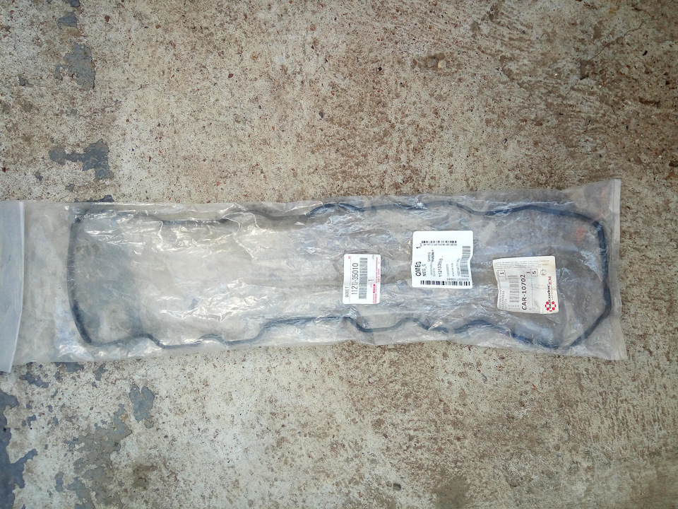 Замена прокладок клапанной крышки — Toyota 4Runner II, 2,4 л, 1995 года ...