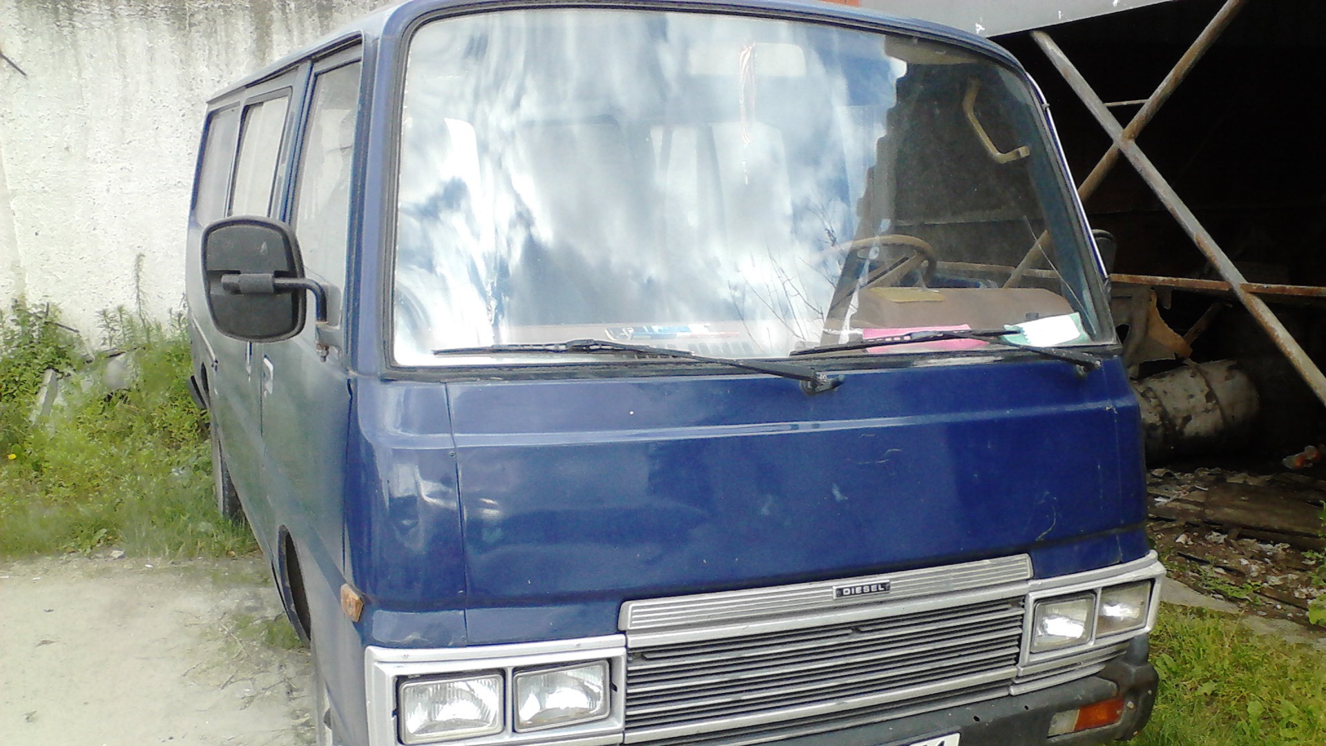 Nissan Urvan (E23) 2.3 дизельный 1984 | "Паровоз" на DRIVE2