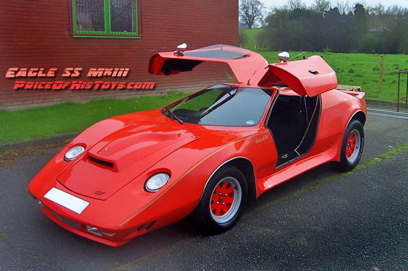 До зимы завлекает людей в ночной клуб перед входом — Eagle ss, 2 л ...