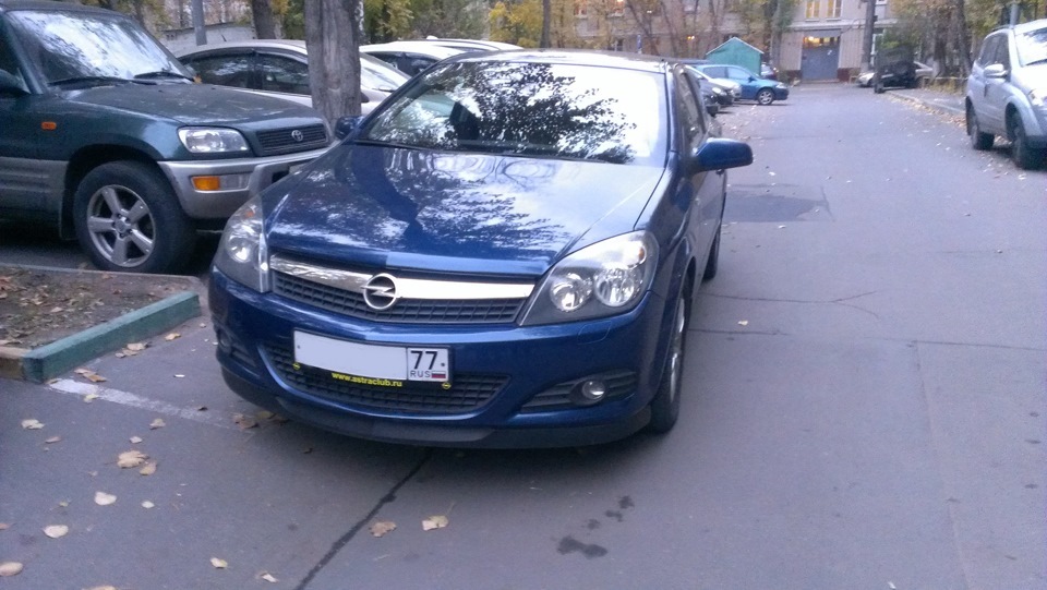 Наклейки и рамки — Opel Astra H GTC, 1,8 л, 2008 года | аксессуары | DRIVE2