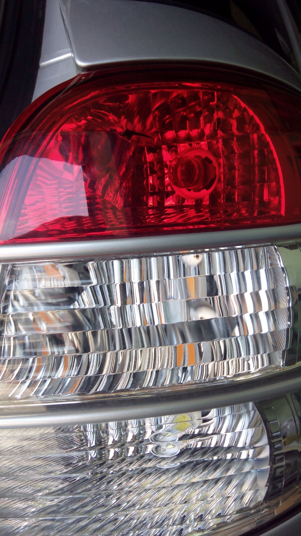 Светодиодные лампочки в задних фонарях — Suzuki SX4 (1G), 1,5 л, 2010 ...