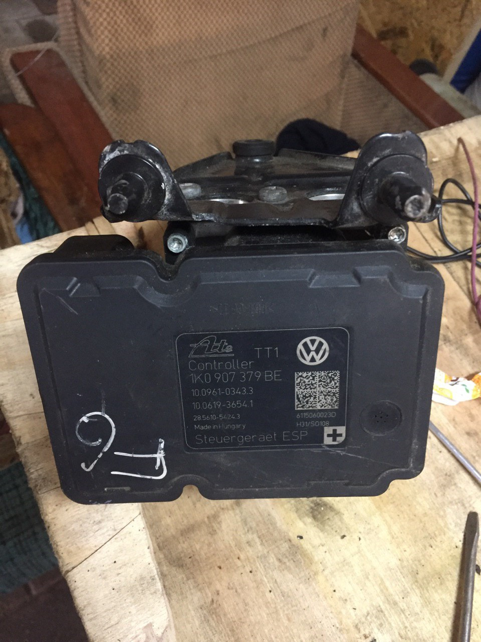 Замена блока ABS 1K0 907 379 AE, устранение ошибки 01130 — Volkswagen ...