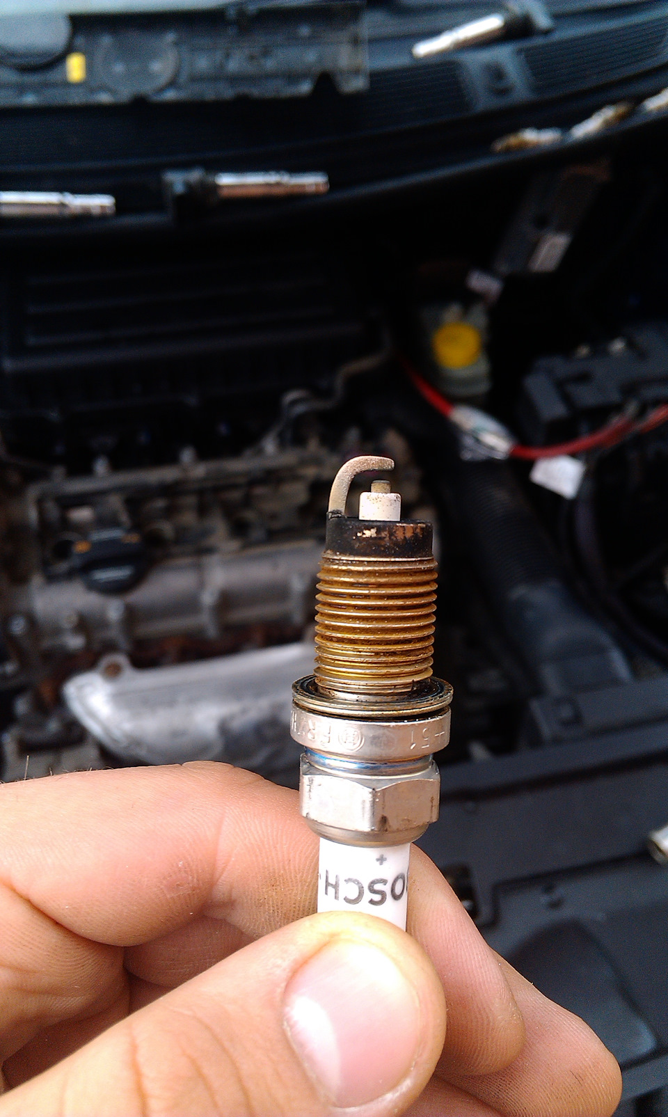 Замена свечей и мойка двигателя — Skoda Fabia Mk2, 1,4 л, 2011 года ...