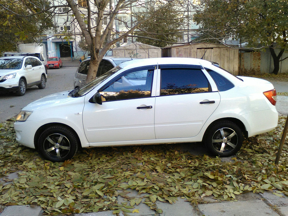 ветровики — Lada Гранта, 1,6 л, 2012 года | аксессуары | DRIVE2