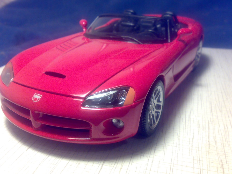 Bburago 1:18 kit set DODGE VIPER SRT/10 (2003) — DRIVE2