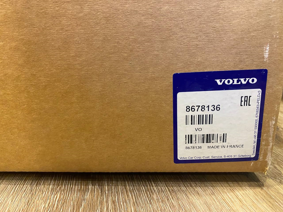 8678136 Стекло фары Volvo | Запчасти на DRIVE2