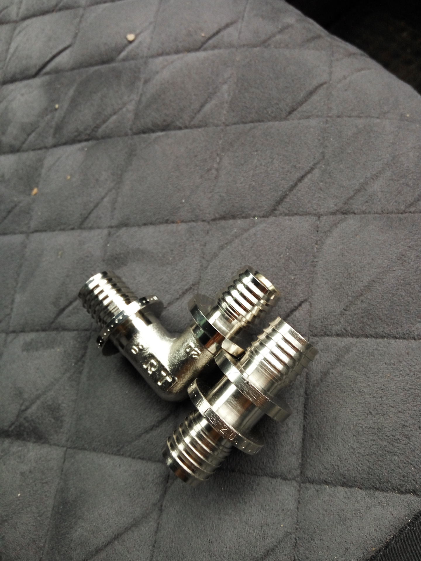 Теплообменник ч2 подключение — Toyota Prius (20), 1,5 л, 2006 года ...