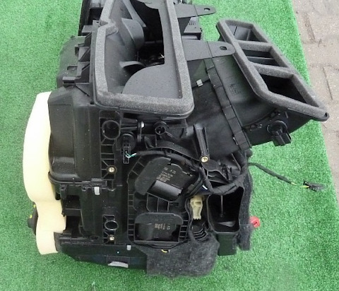 6RF260885 Держатель VAG | Запчасти на DRIVE2