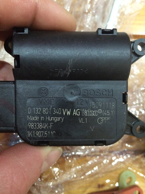 0132801340 Моторчик заслонки отопителя Volkswagen Jetta 2011> VAG ...