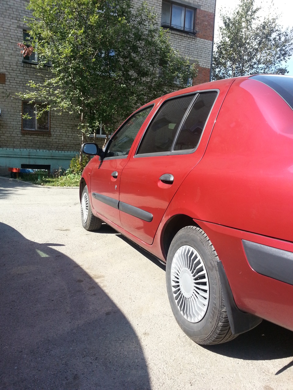 фоточки — Renault Symbol, 1,4 л, 2002 года | фотография | DRIVE2