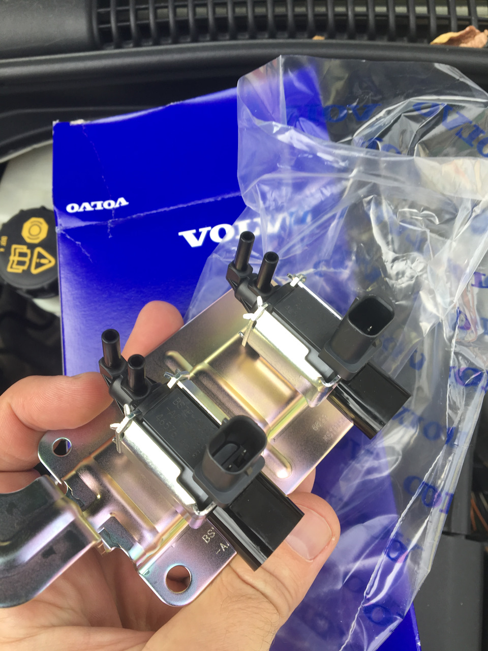 Электромагнитный клапан впускного коллектора — Volvo S40 II, 2.0 л ...