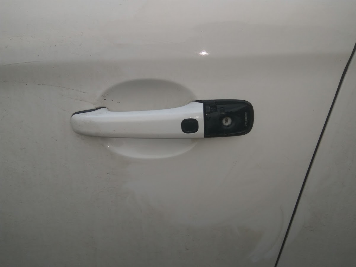 Декоративная накладка ручки водительской двери — Volvo XC60 (1G), 2,4 л ...