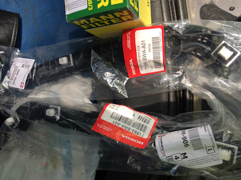 71593SWAA01 Кронштейн бампера правый Honda | Запчасти на DRIVE2