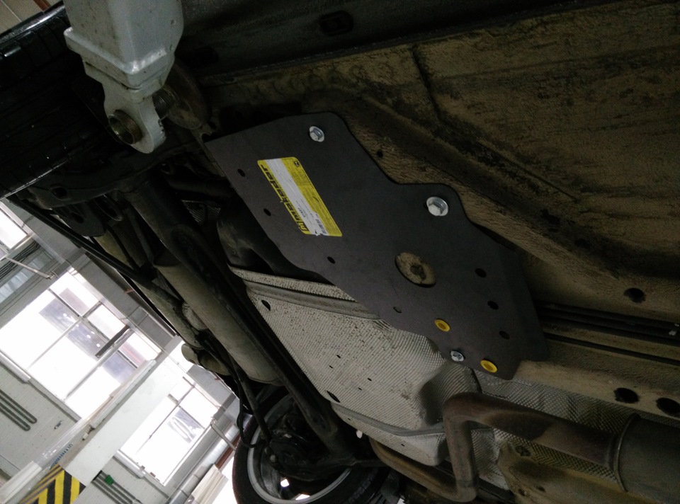 Защита топливных трубок. — Opel Astra J, 1,6 л, 2014 года | аксессуары ...