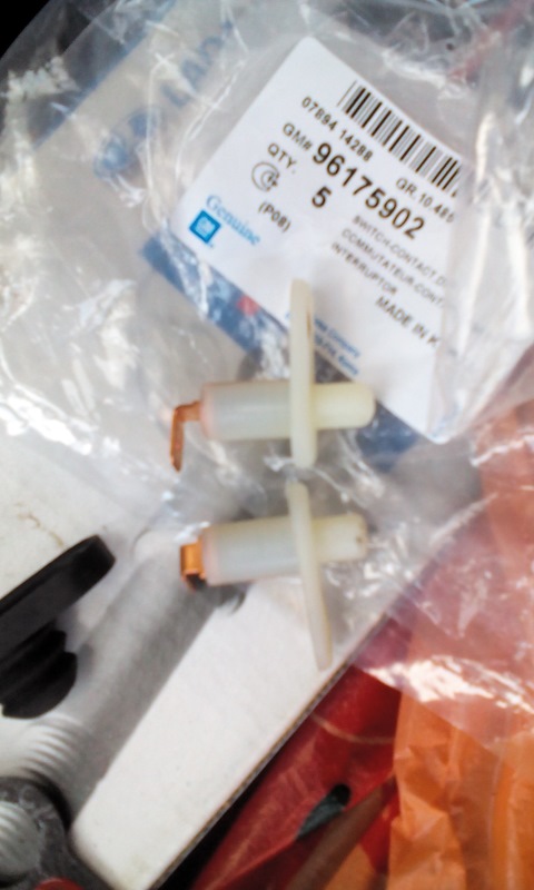 96175902 Кнопка сигнала откр. двери (концевик)(Nexia) OSM GM | Запчасти ...