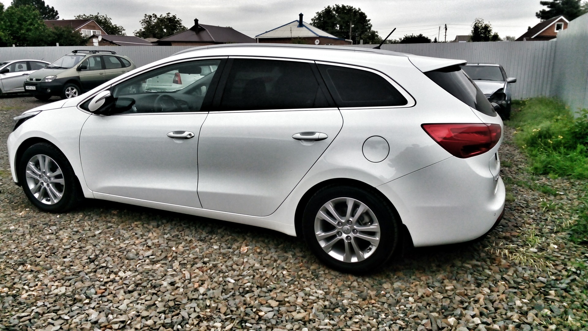 Тонировка — KIA Ceed SW (2G), 1,6 л, 2014 года | стайлинг | DRIVE2