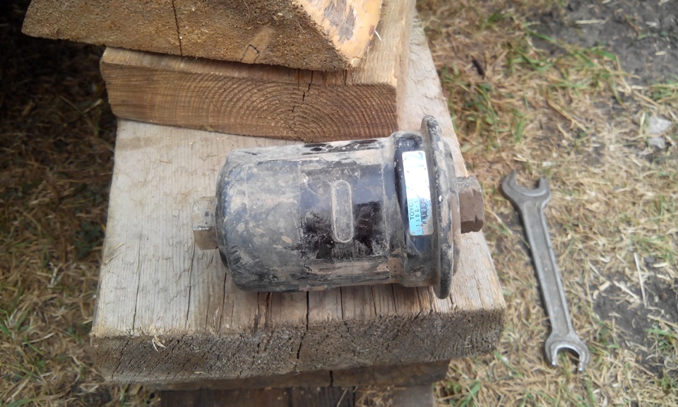 Замена топливного фильтра — Toyota Chaser (100), 2,5 л, 1998 года ...