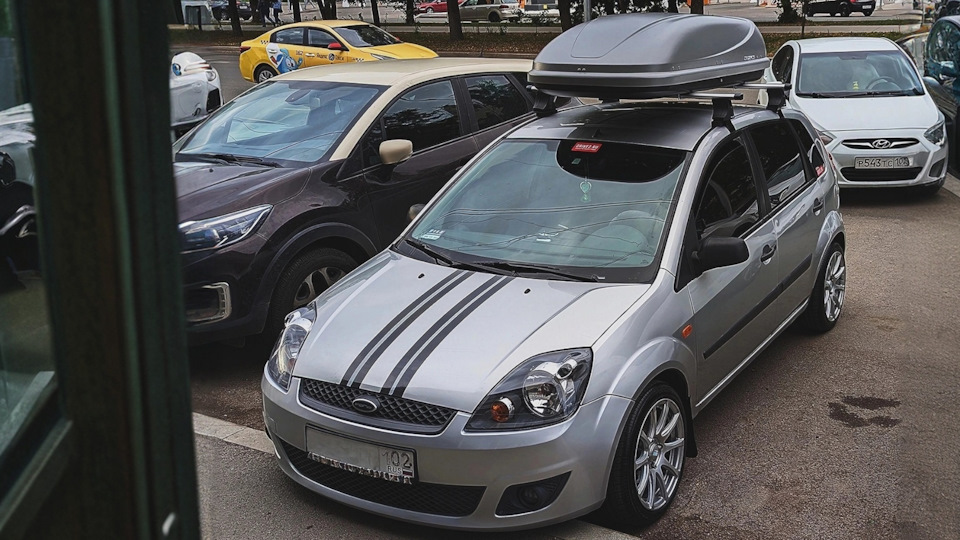 Коффер Бонус 425. Бокс на крышу. Расход АИ — Ford Fiesta (Mk V), 1,4 л ...