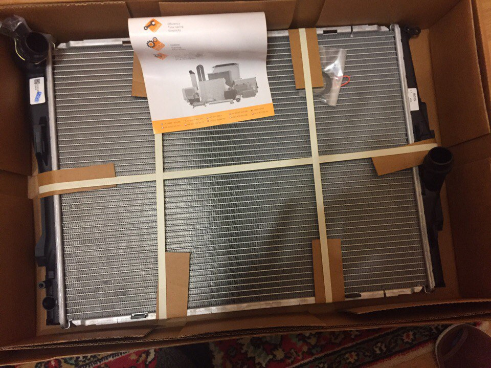 Дооснащение: обвес M-performance, Dynamic xenon, PDC, плавник, радиатор ...