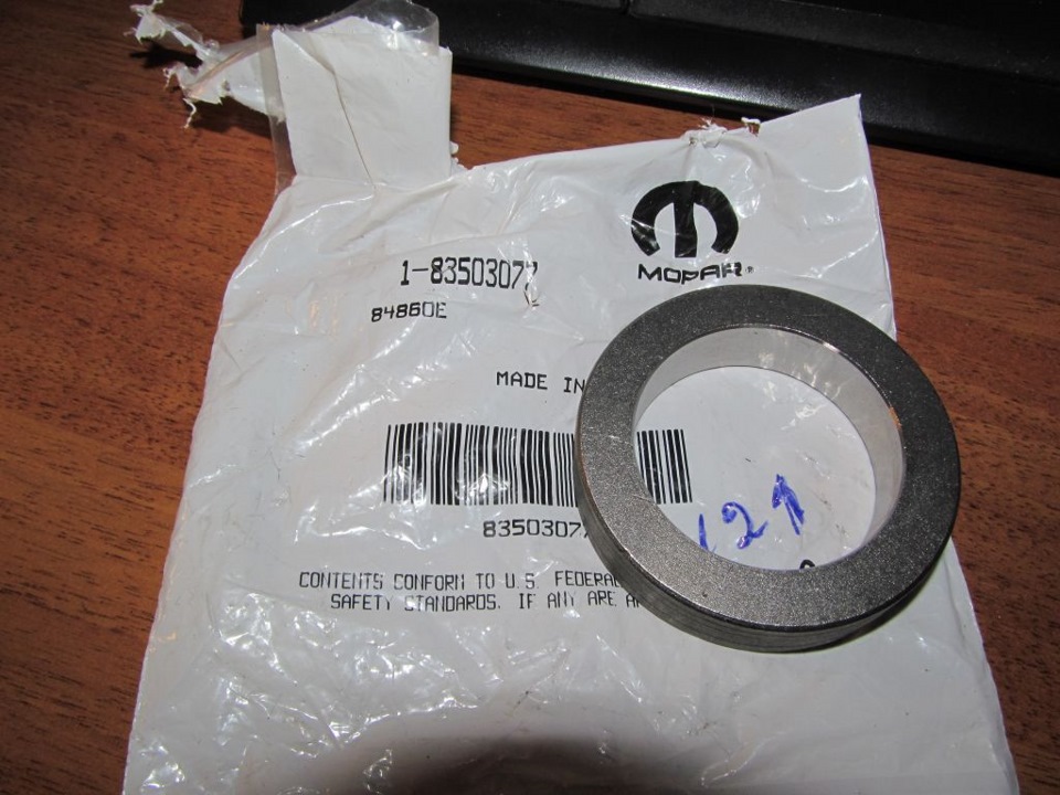 Замена сальника задней полуоси — Jeep Wrangler (JK), 3,8 л, 2008 года ...