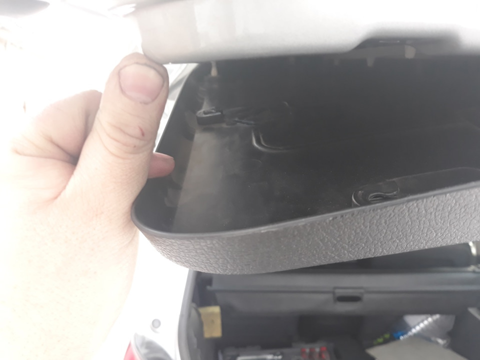 Крышка багажного отсека — Opel Zafira A, 2 л, 2005 года | своими руками ...
