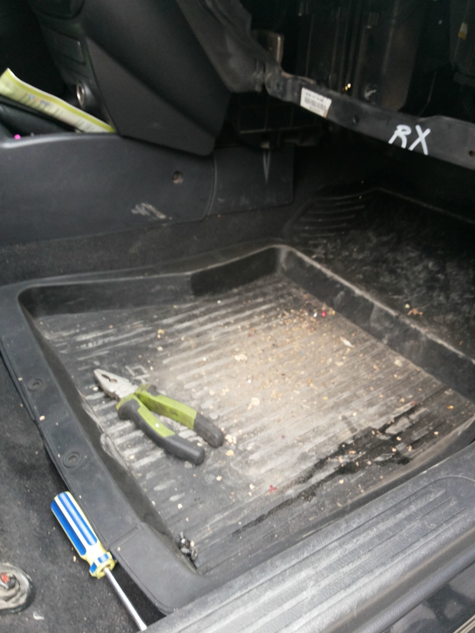 Замена салонного фильтра — Chevrolet Aveo 5-door (1G), 1,4 л, 2007 года ...